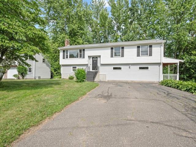 2 Hillyer Dr, Enfield, CT 06082