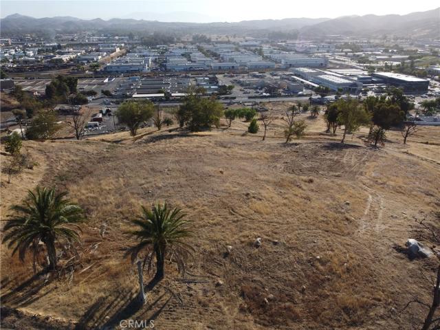 2 Hill Avenue
