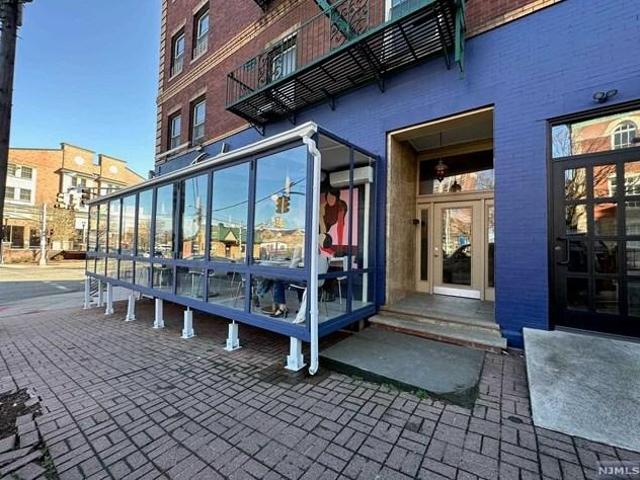 2 Hilliard Ave #2, Edgewater, NJ 07020