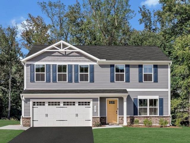 2 Holly Point Run, Staunton, VA 24401