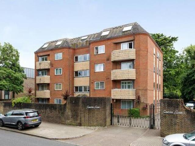 2 Inner Park Road, Conifer Court, Wimbledon, 2 Bedroom Apartment