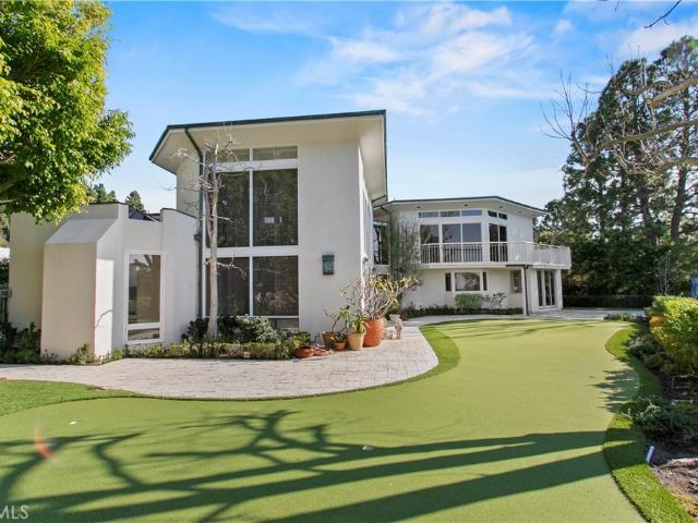 2 Inverness Ln, Newport Beach, CA 92660 | MLS #NP26014 | Compass