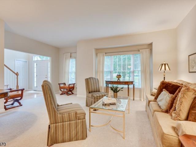 2 Jupiter Hills Ct
