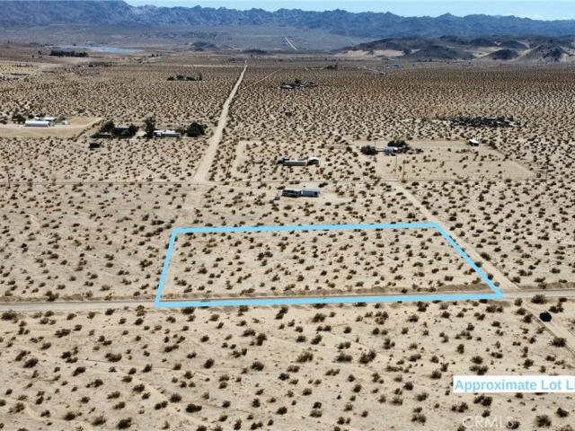 2 Kachina Dr, Twentynine Palms, CA 92277 | MLS #JT26026