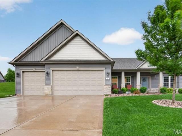 2 Kandahar Ct, Saint Charles, MO 63303