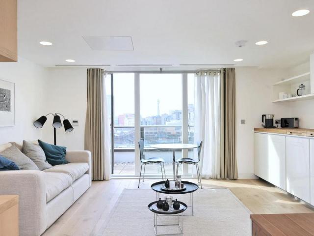 2 Kean Street, Covent Garden, London. 1 bed flat to rent £3,358 pcm £775 pw
