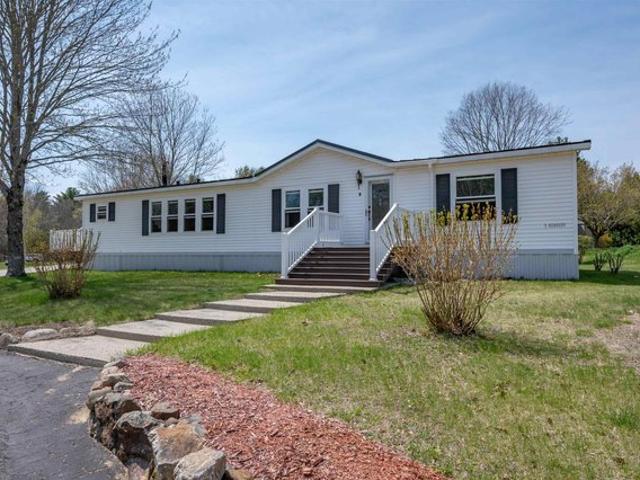 2 Kennedy St, Epsom, NH 03234