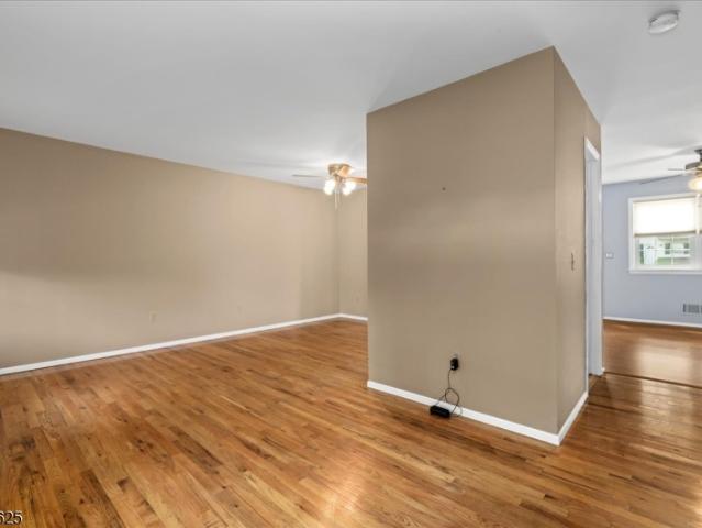 2 King James Ct