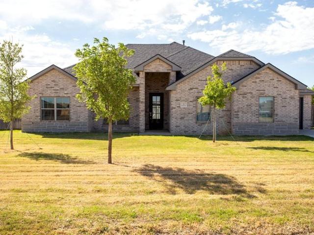 2 Kingston Dr, Canyon, TX 79015