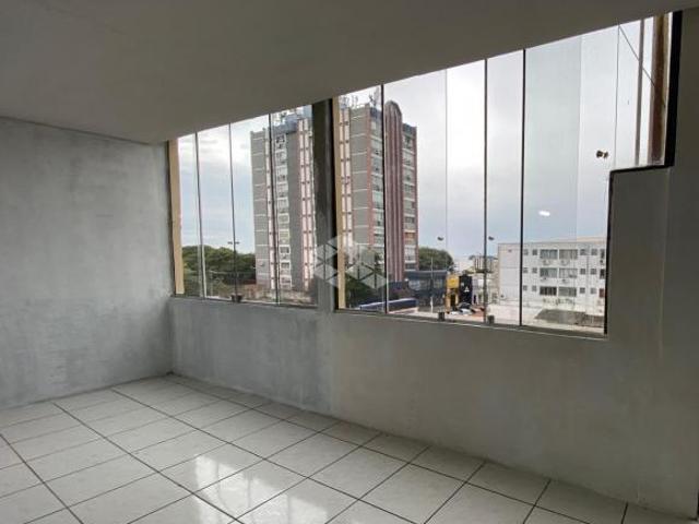 2 kitnet' s à venda na cobertura do prédio no centro de Guaíba