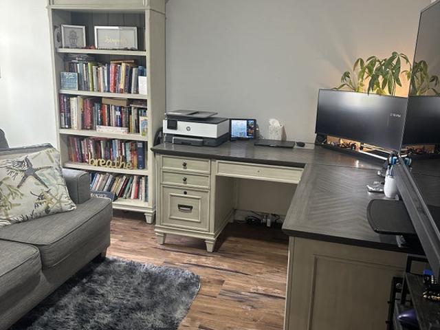 2 Luxe Furnished Private Suite Style Rooms