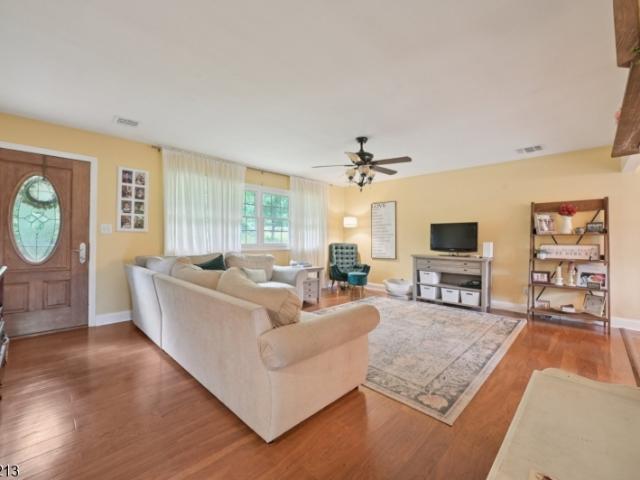 2 Lyonsville Rd