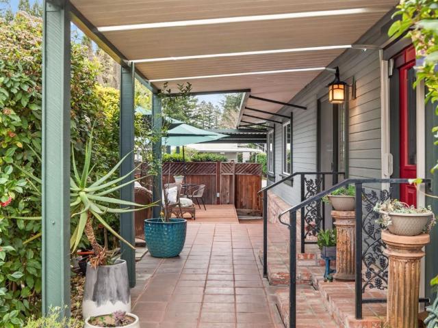 2 La Cuesta Ct, St. Helena, CA