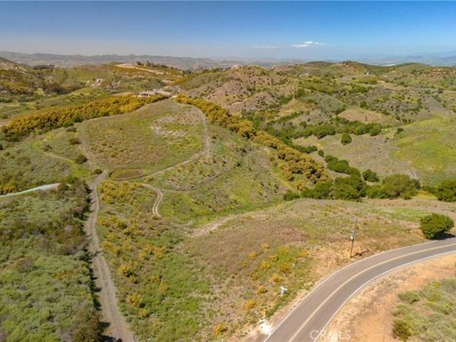 2 LA Cruz Dr, Temecula, CA 92590