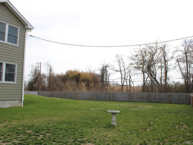 2 Lafayette Drive
