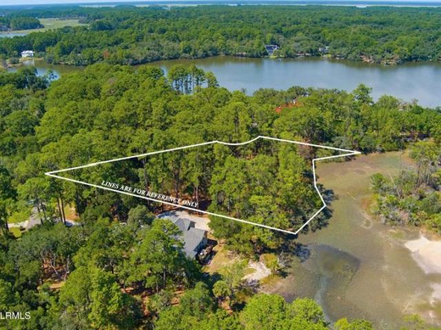 2 Lake Point Dr, Beaufort, SC 29907