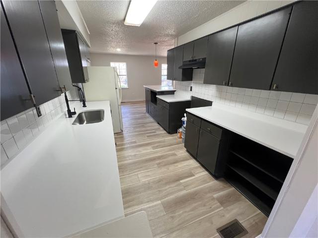 2 Lancaster Drive