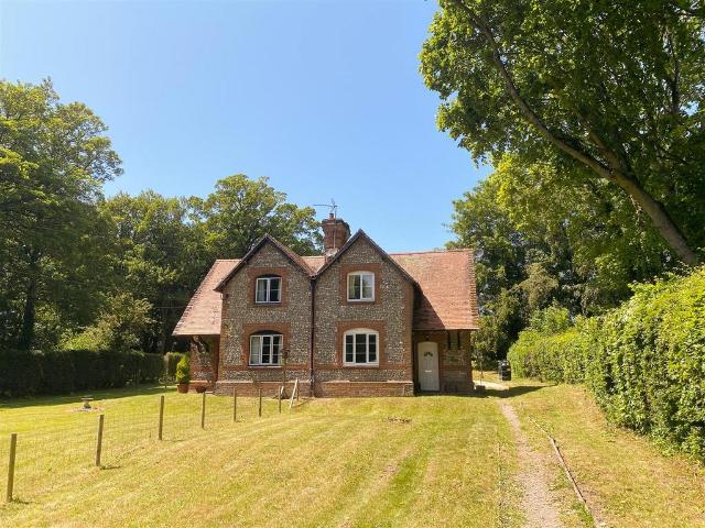 2 Larkwhistle Cottages 3 bed semi detached house to rent £1,275 pcm £294 pw