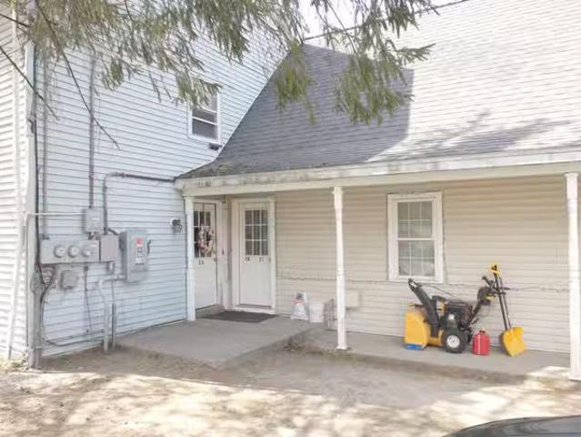 2 Lawrence Rd, Unit C, Derry, NH 03038 MLS #5036533