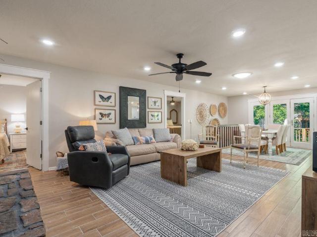 2 Lequita Place