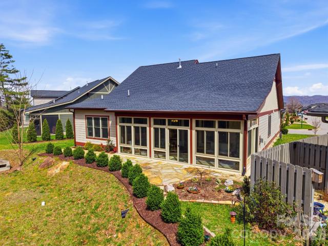 2 Lifestyle Court