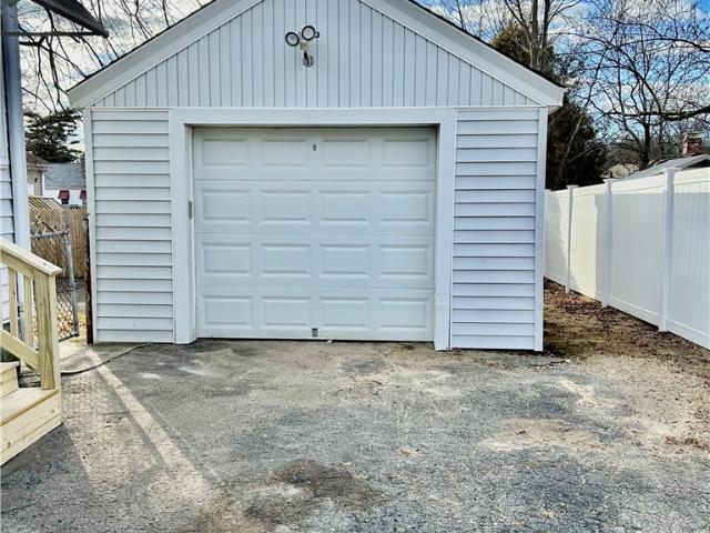2 Locust Avenue
