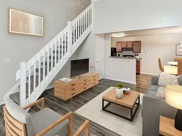 2 Loft Carmel Landing Apartment Homes