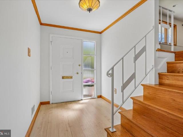 2 Lorre Court