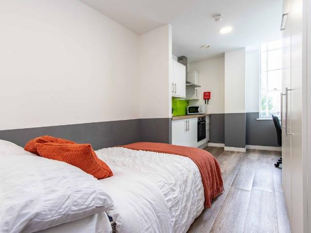 2 Low Pavement, Nottingham NG1, 1 bed flat to rent, £737 pcm | PrimeLocation