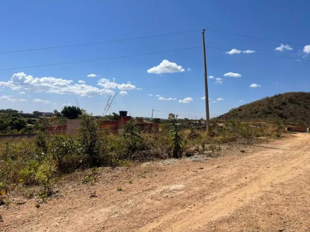 Lote com 200 metros no Condomínio Morada Nobre Arapoanga
