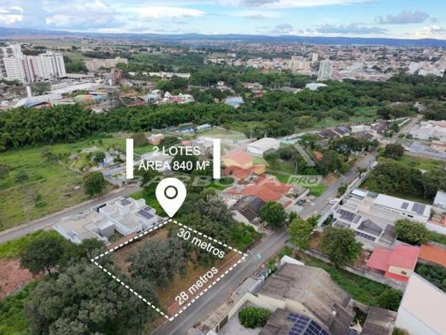 2 lotes juntos com 420m² por lote á venda no Bairro Turista II