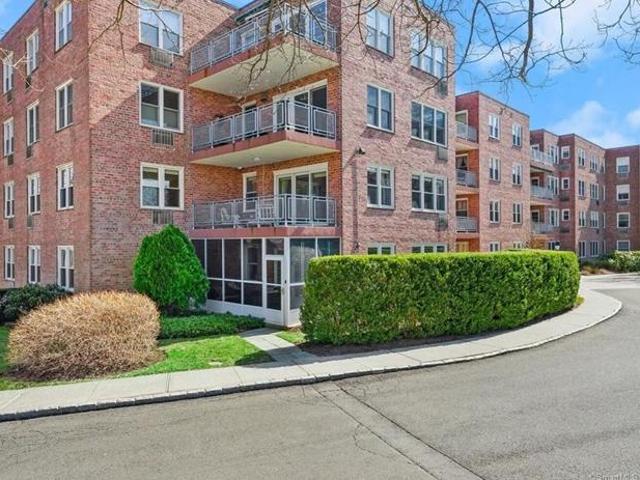 2 Putnam Hill #2C, Greenwich, CT 06830