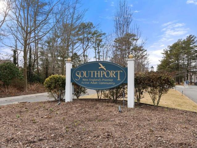 2 Pacific Avenue, Mashpee, MA 02649