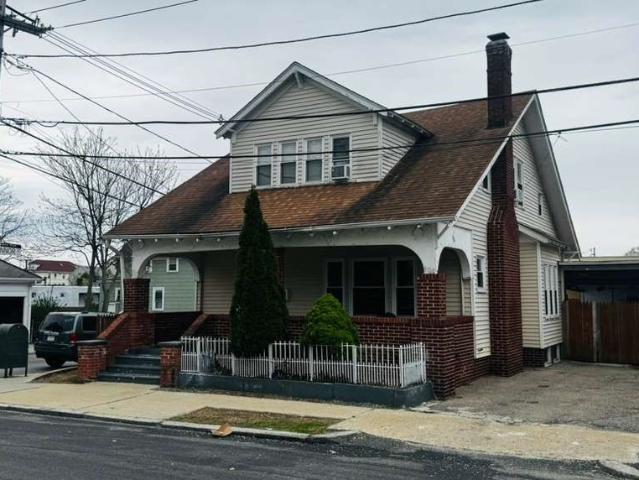 2 Parkview Ave, Providence, RI 02905 | MLS #1412