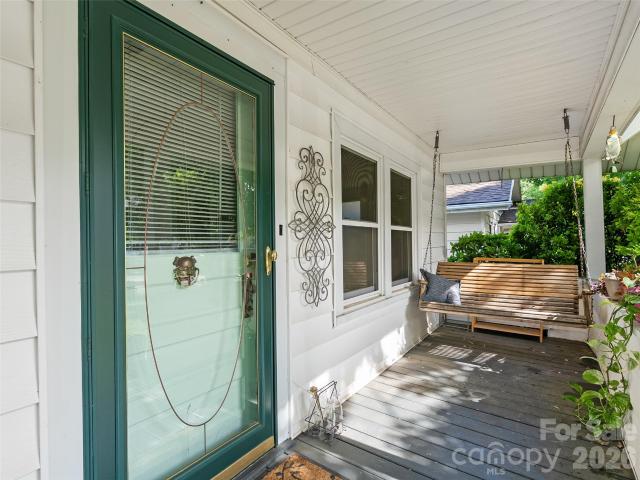 2 Pelzer Street