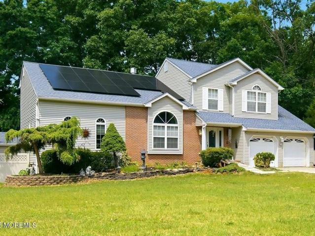 2 Persimmon Dr, Jackson, NJ 08527