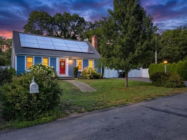 2 Pheasant Ln, Dennis, MA 02660