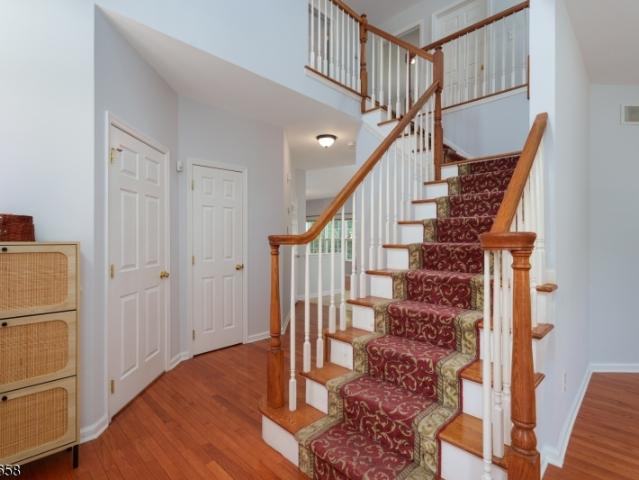 2 Pickering Cir