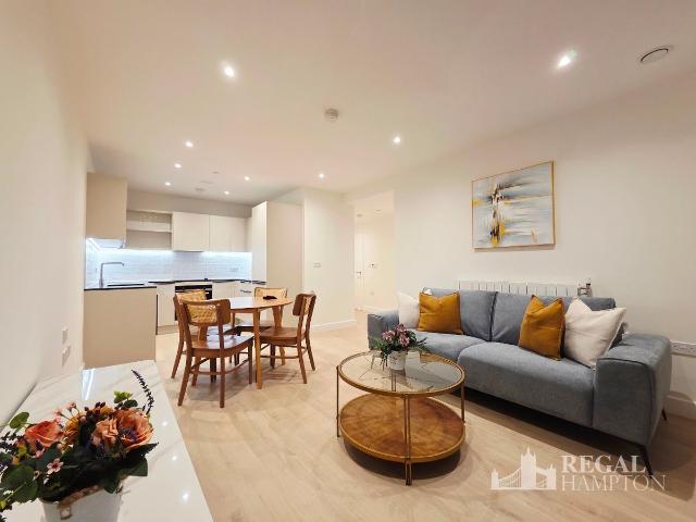 2 Pilkington Terrace, Pettman Crescent, London SE28, 1 bed flat to rent, £1,700 pcm | PrimeLocation