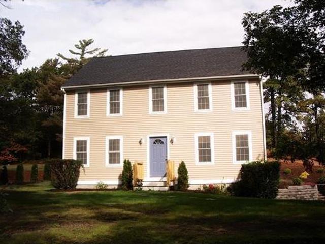2 Pisces Ln, Plymouth, MA 02360