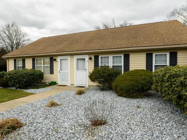 2 Plymouth Ct #2, Clinton, CT 06413