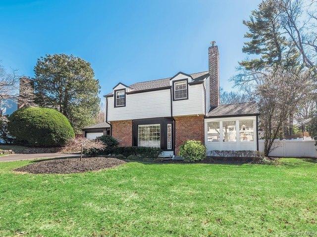 2 Plymouth Rd, Port Washington, NY 11050