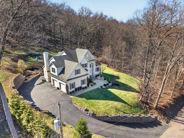 2 Pond Ridge Crossing