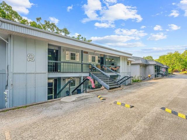 2 Port Holiday Dr Unit C, Kimberling City, MO 65686