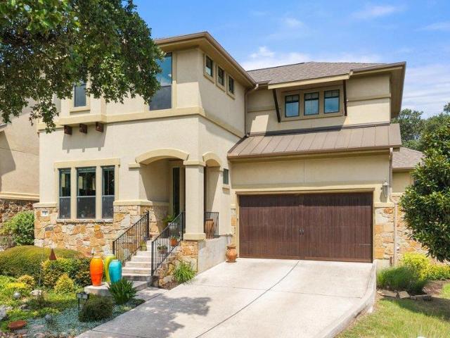 2 Prestonwood Cv