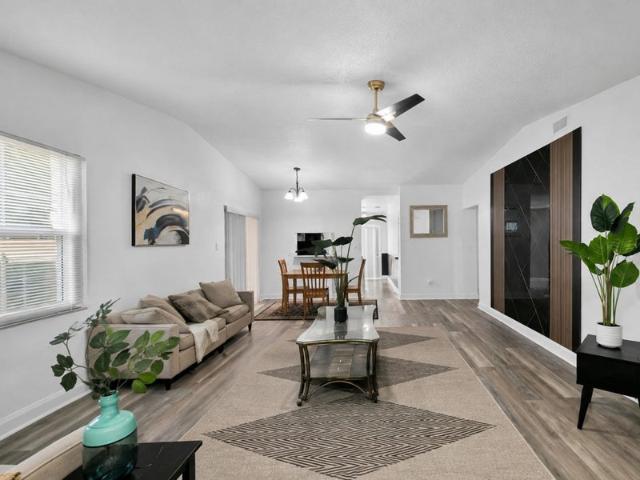 2 Private Rooms Available — East Orlando Near UCF