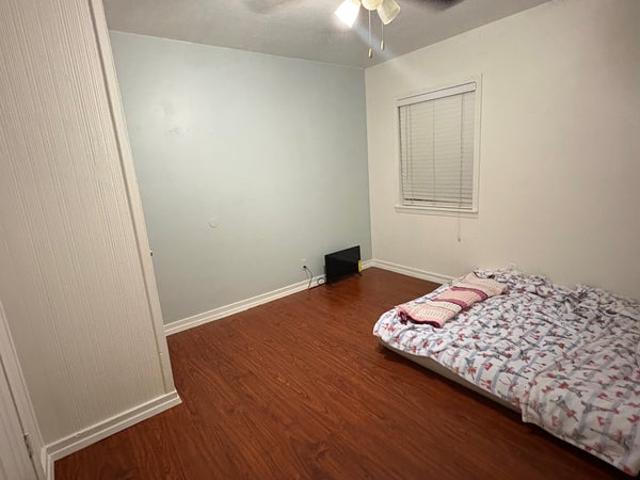 2 Private Rooms Available