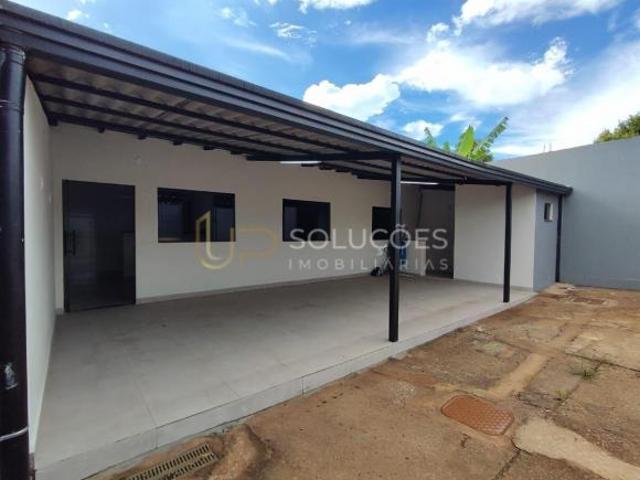 2 Quartos | Condomínio | Portão Eletrônico | IPTU Desmembrado | R$ 420.000,00 Terreno: 350 m² Locali