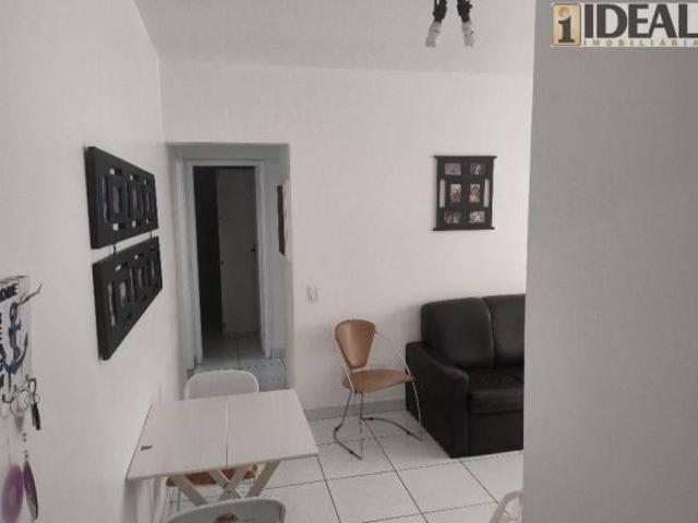 2 quartos a meia quadra da praia do Embaré