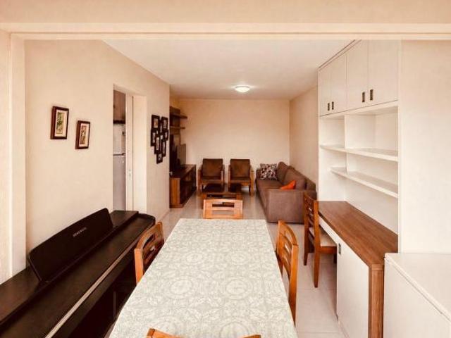 2 Quartos sala, de jantar e sala de estar, dois banheiros, todo reformado, agende sua visita